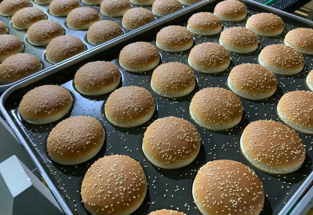 24000pcs-36000pcs per hour Direct Fired Hotdog Roll And Burger Bun ...